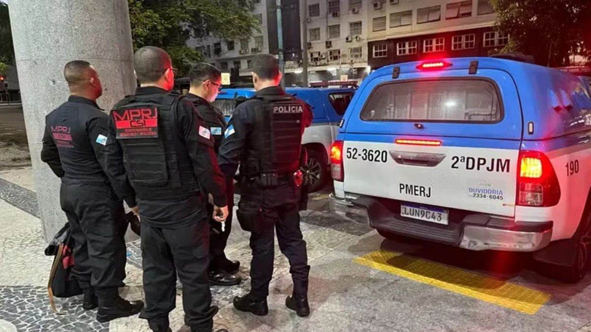 PMs do Rio são presos sob suspeita de envolvimento com Rogério de ...